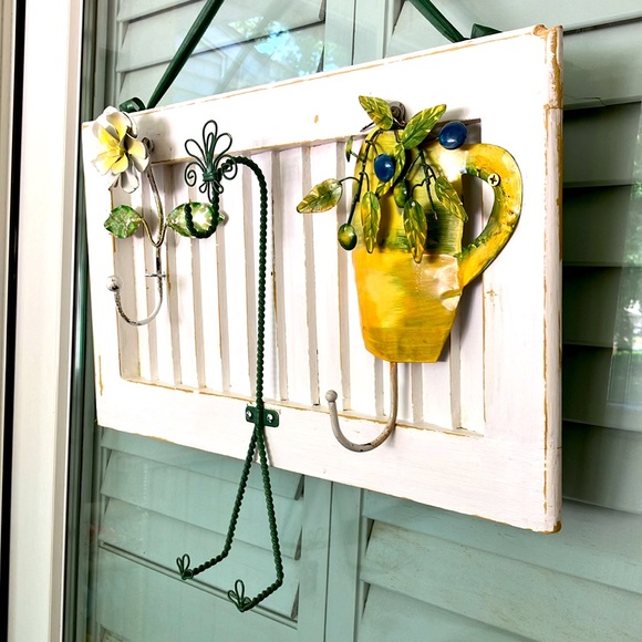 Wall Decor | Shabby Chic Decorative Hooks On Hanging White Wood Shutter ...